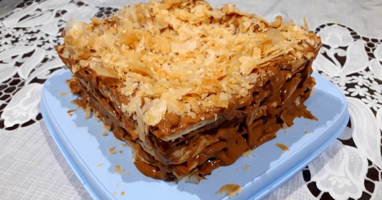 Быстрый слоеный торт с творожным сыром рецепт с фото пошагово - 1000.menu